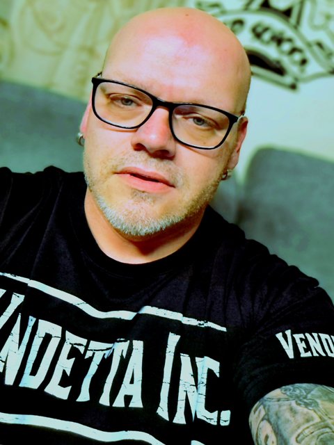 Profil: AusKarlsruhe1975 | spin.de